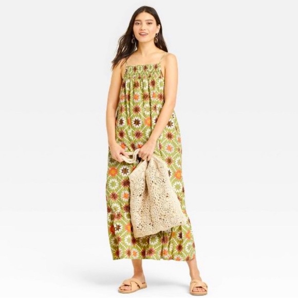 Universal Thread | Dresses | Universal Thread Green Quilt Maxi Dress ...